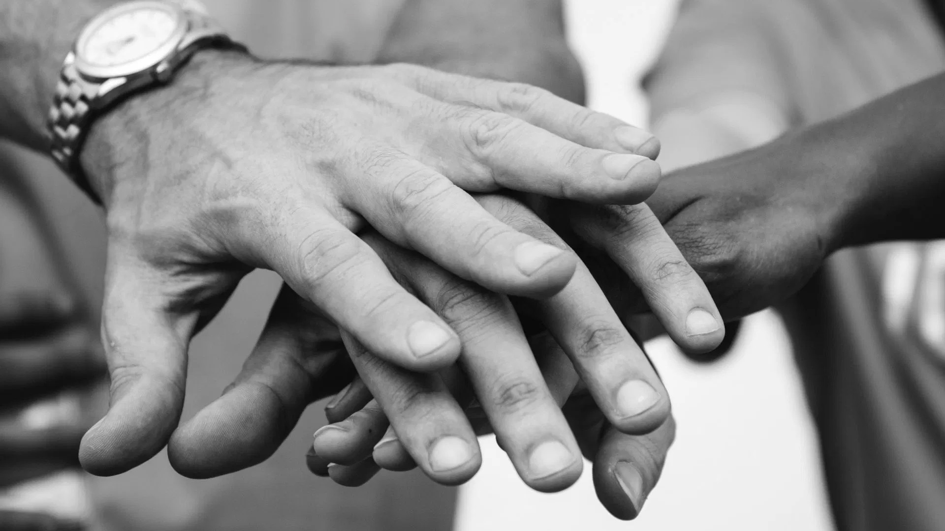 Tres diferencias importantes entre la adulación y el aliento